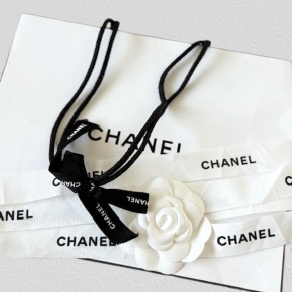 CHANEL | Party Supplies | Chanel Camilia Flower Ribbon And Bag Wblack ...